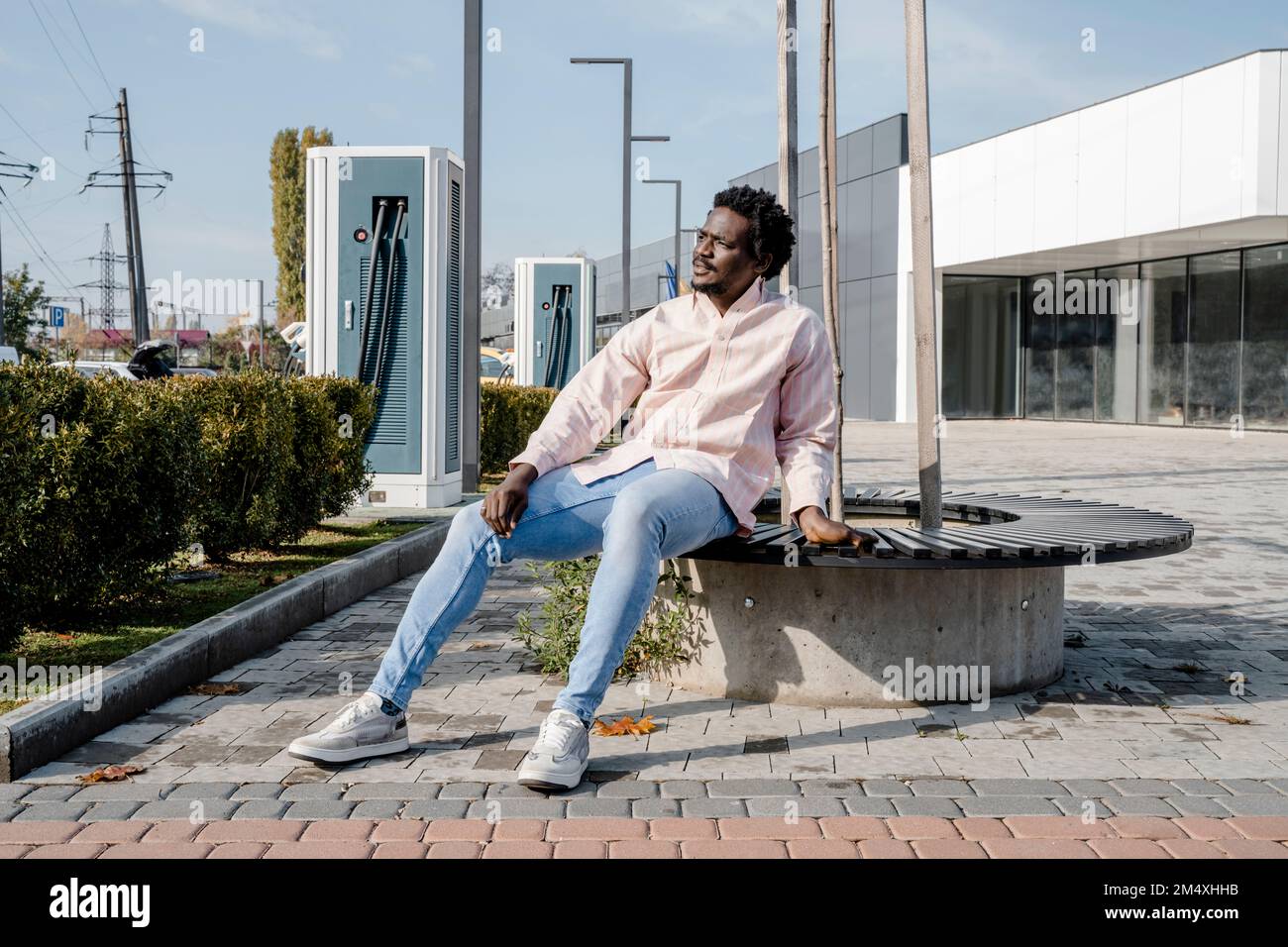 Horizontal bench man hi-res stock photography and images - Alamy