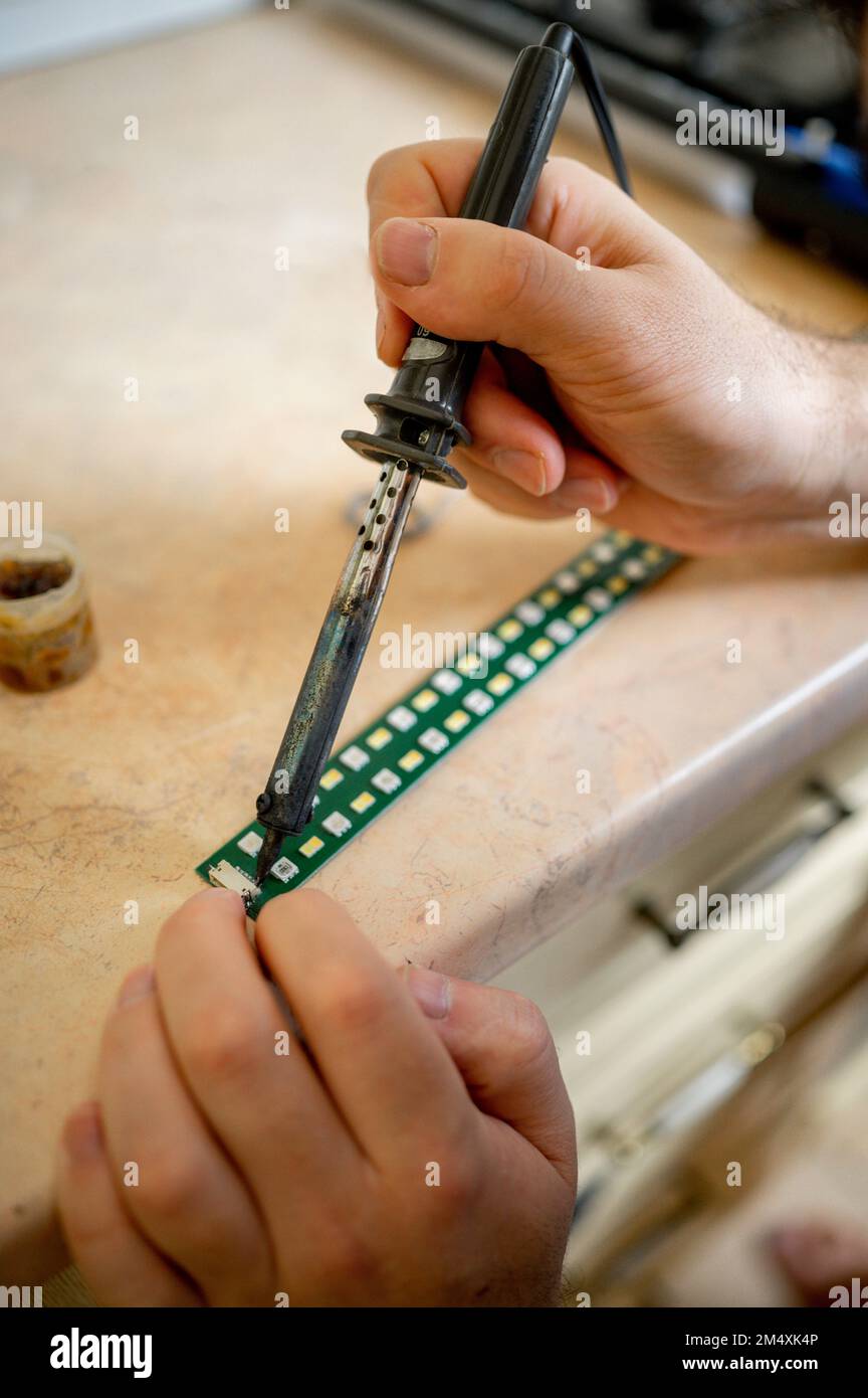 Soldering workbench hi-res stock photography and images - Alamy