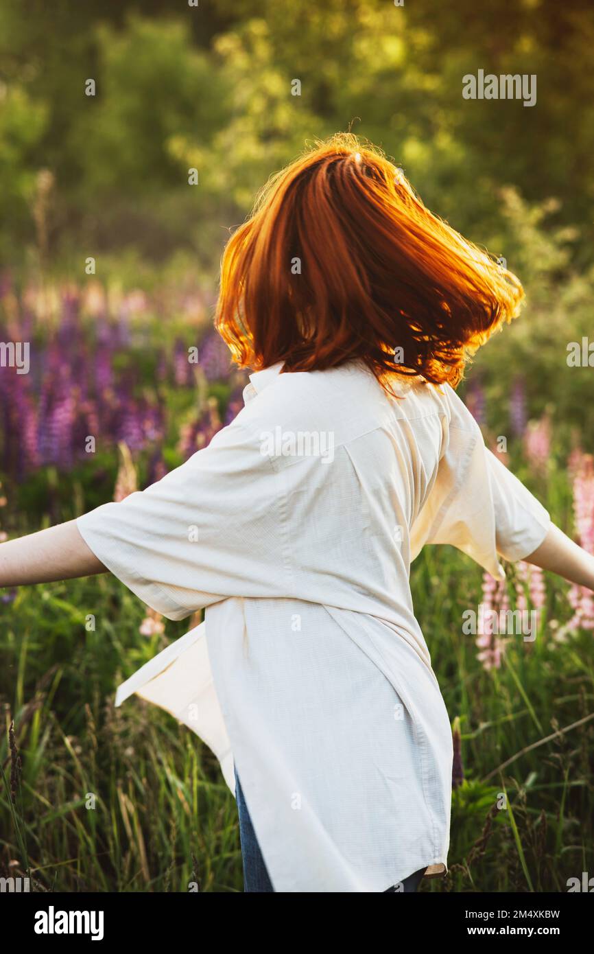 Spinning girl hi-res stock photography and images - Alamy