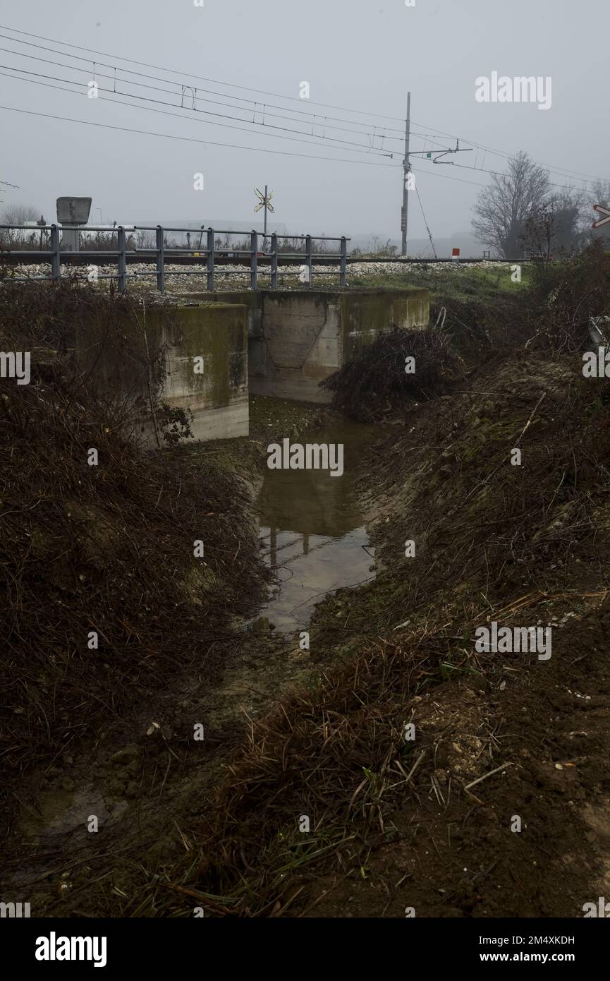 Stream line technology hi-res stock photography and images - Alamy