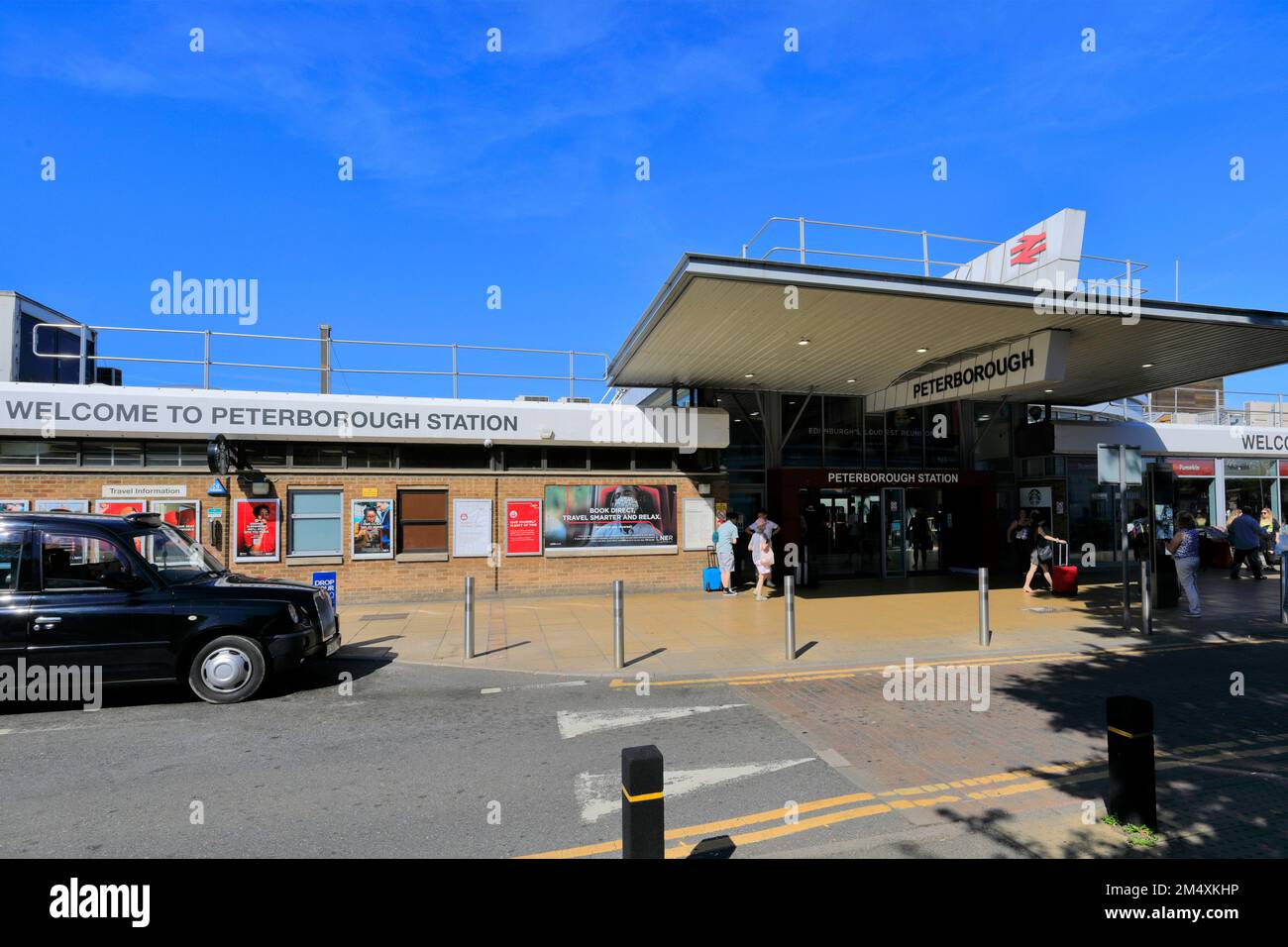 Exterior of Peterborough railway station, Cambridgeshire, England Stock ...