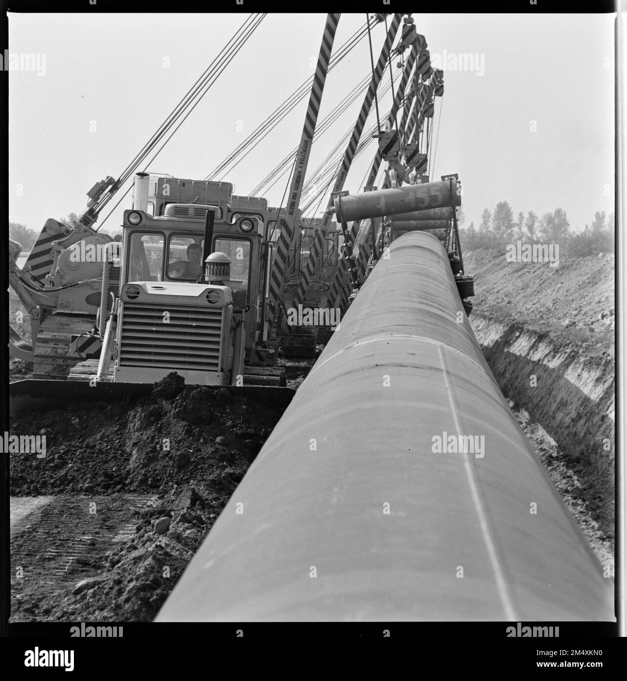 ***AUGUST 1983 FILE PHOTO*** Transit pipeline laying. The first ...