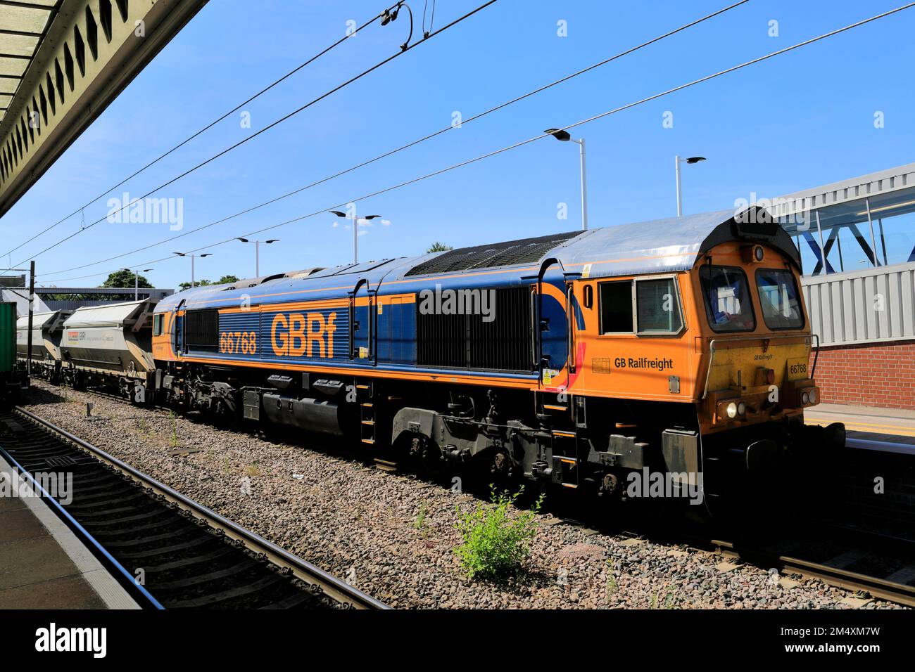 66768 GBRF freight train at Peterborough Station, Cambridgeshire ...