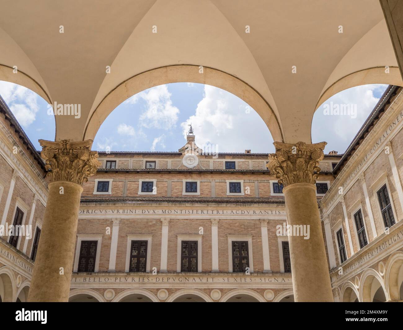 Urbino ducal palace courtyard hi-res stock photography and images - Alamy