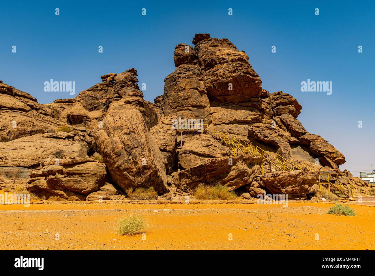 Jubbah saudi arabia hi-res stock photography and images - Alamy