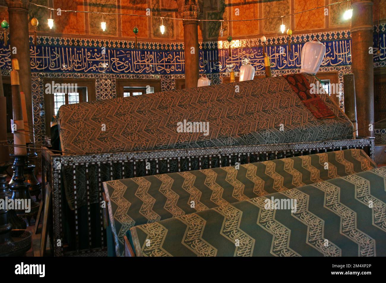 Kanuni Sultan Suleyman Tomb in Istanbul, Turkey Stock Photo - Alamy