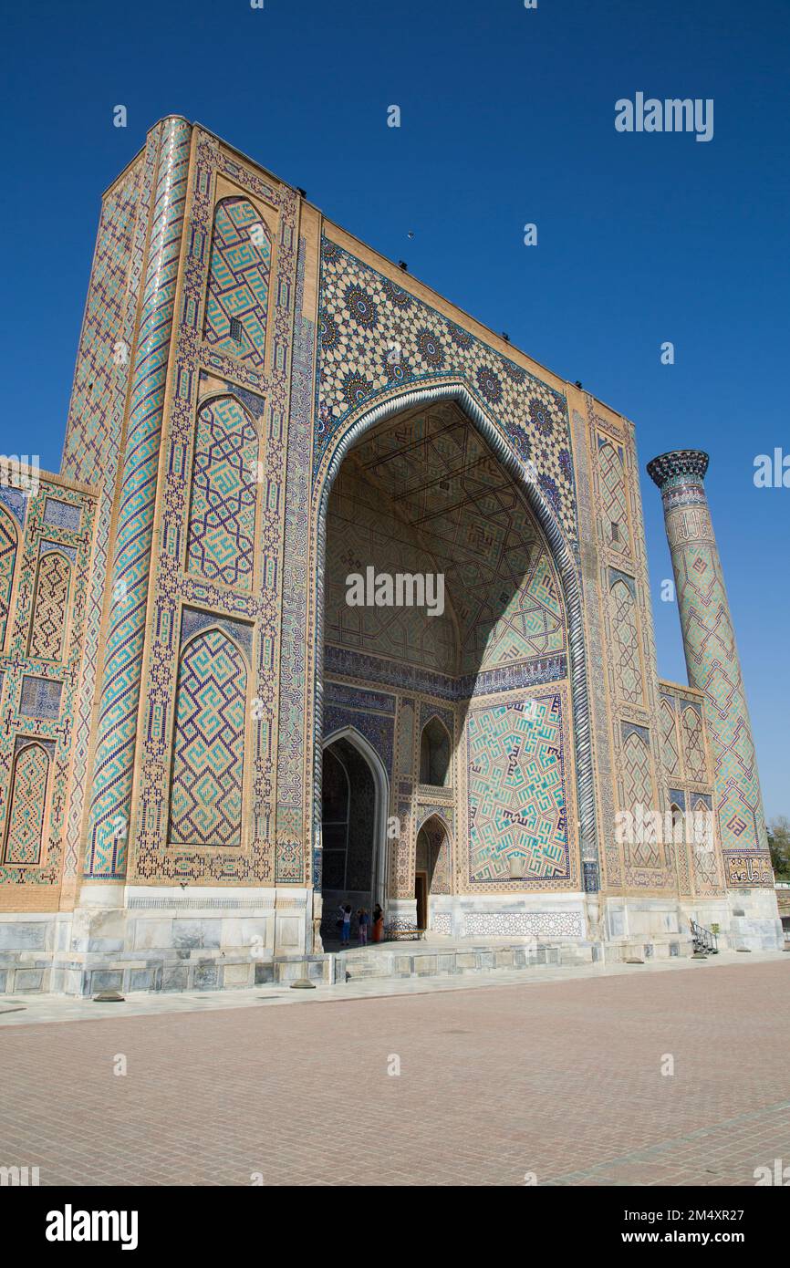 Registan square tiles blue hi-res stock photography and images - Alamy