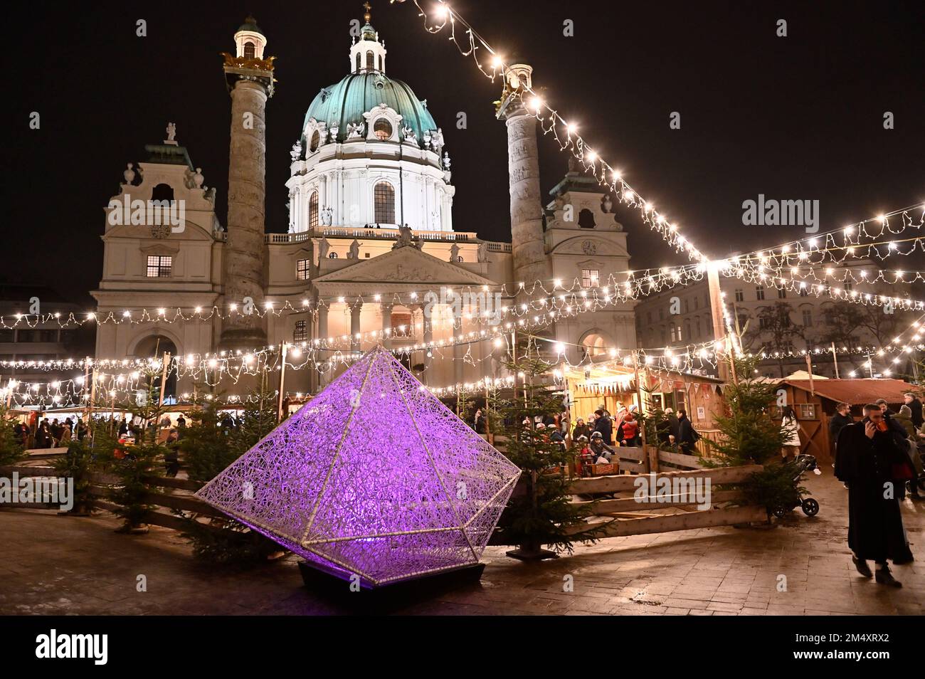 Vienna, Austria. December 23, 2022. Art Advent Advent market at ...