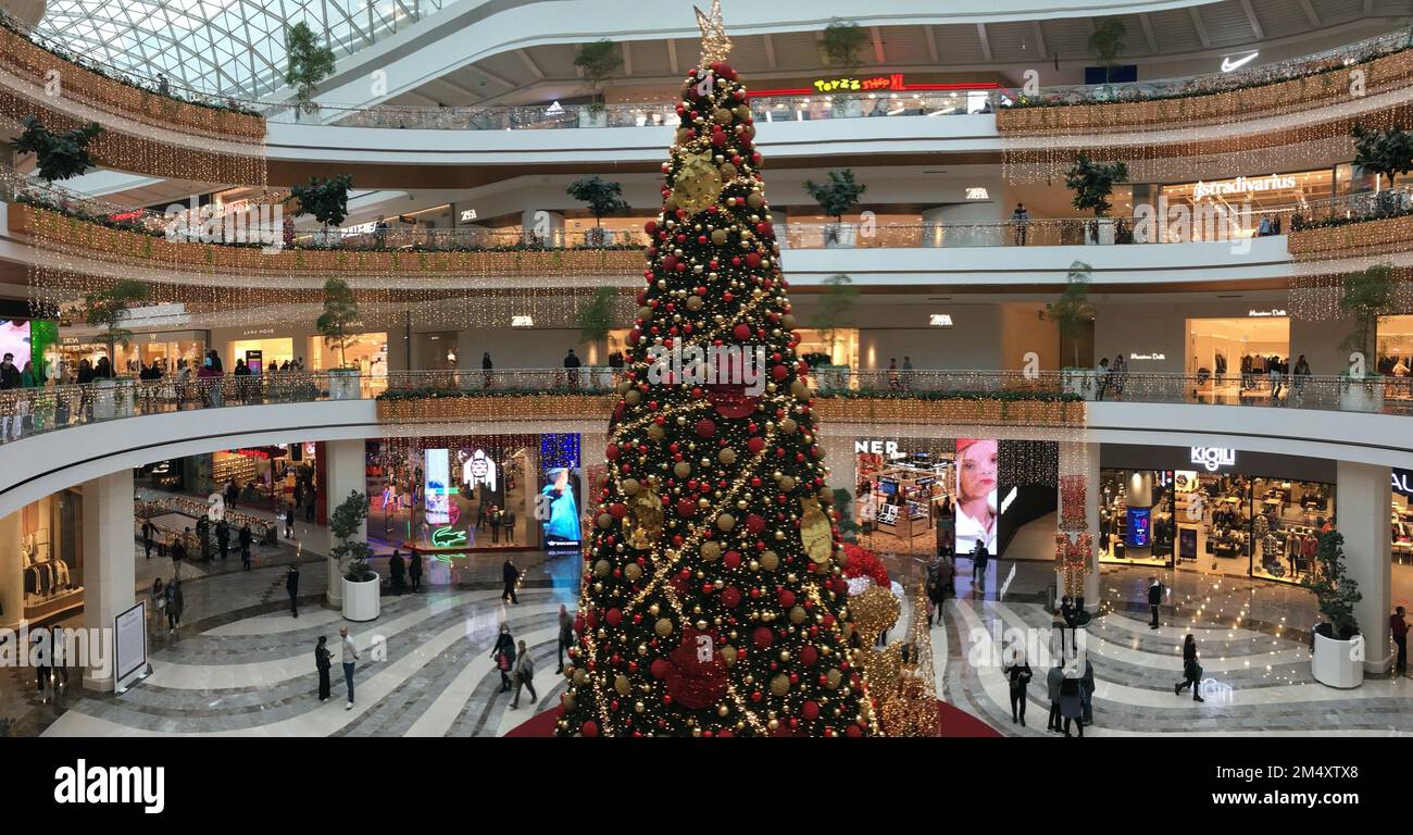 Izmir, Turkey. 23rd Dec, 2022. Christmas tree in a shopping mall named ...