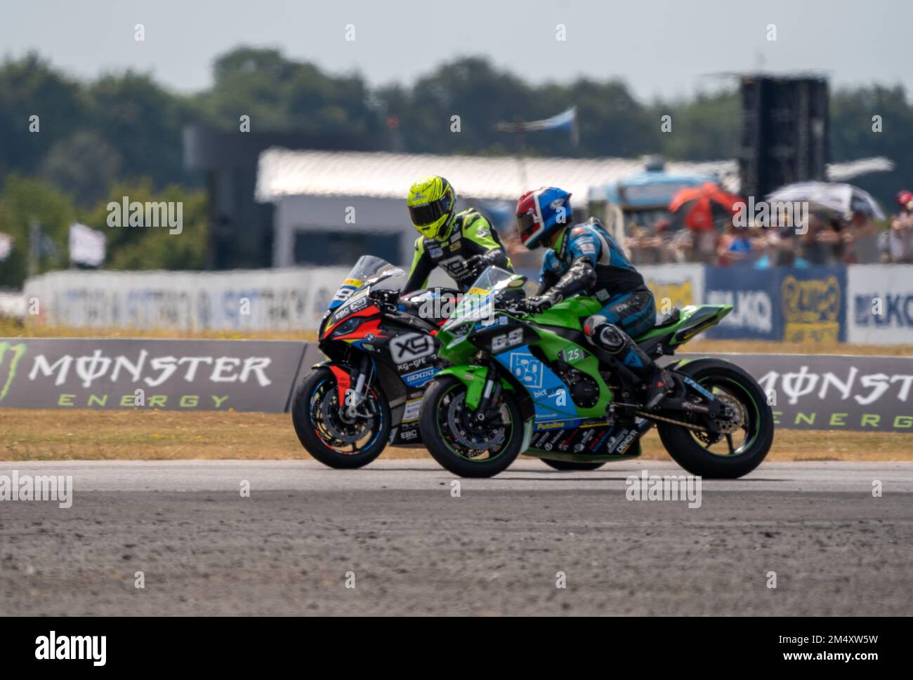 British Super Bikes Thruxton Race Circuit Sunday Race Day Stock Photo ...