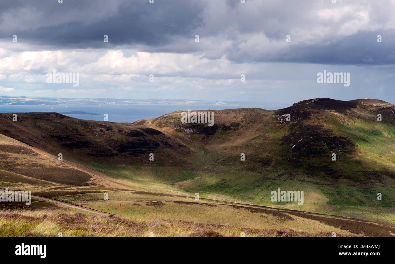 Pentland hills regional park hi-res stock photography and images - Alamy