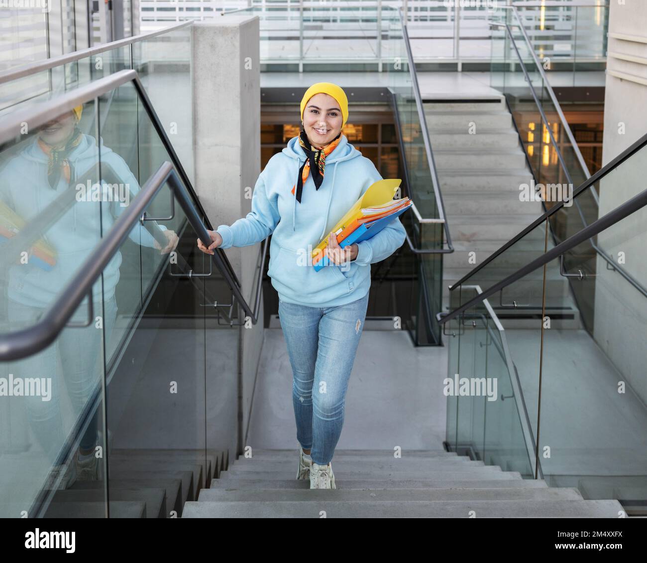 Discipline make steps to success hi-res stock photography and images ...