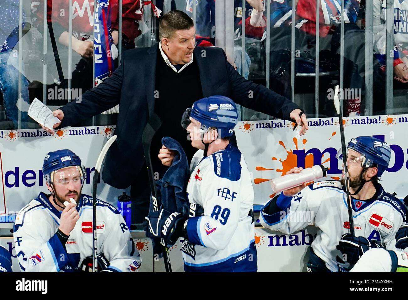 Mannheim, Germany. 23rd Dec, 2022. Ice hockey: DEL, Adler Mannheim ...