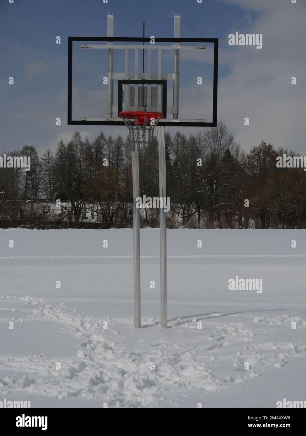 Basketball hoop covered in snow hi-res stock photography and images - Alamy