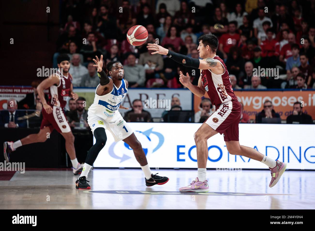 Taliercio, Venice, Italy, December 10, 2022, Derek Willis (Umana Reyer ...