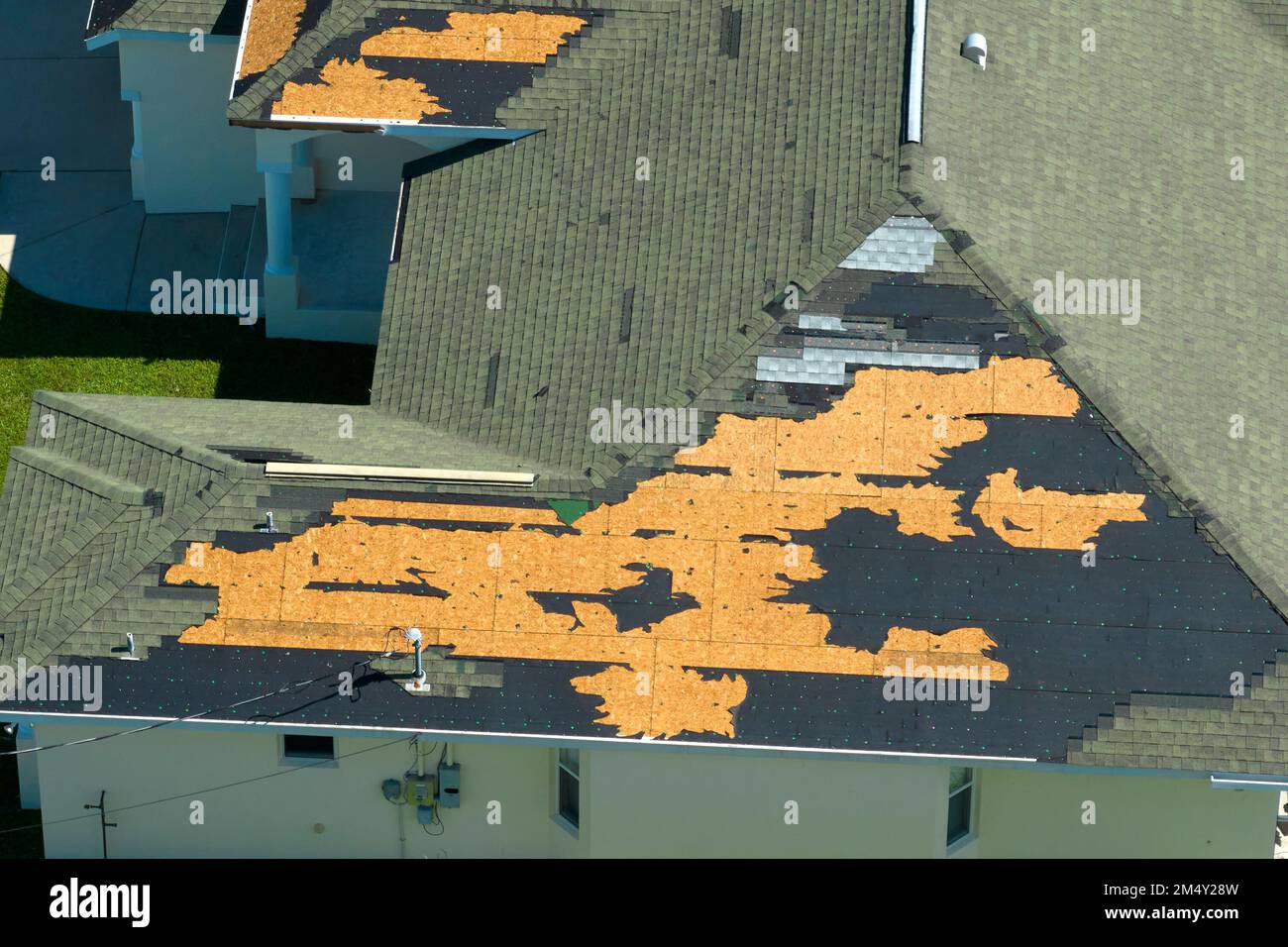 Hurricane ian plywood hi-res stock photography and images - Alamy