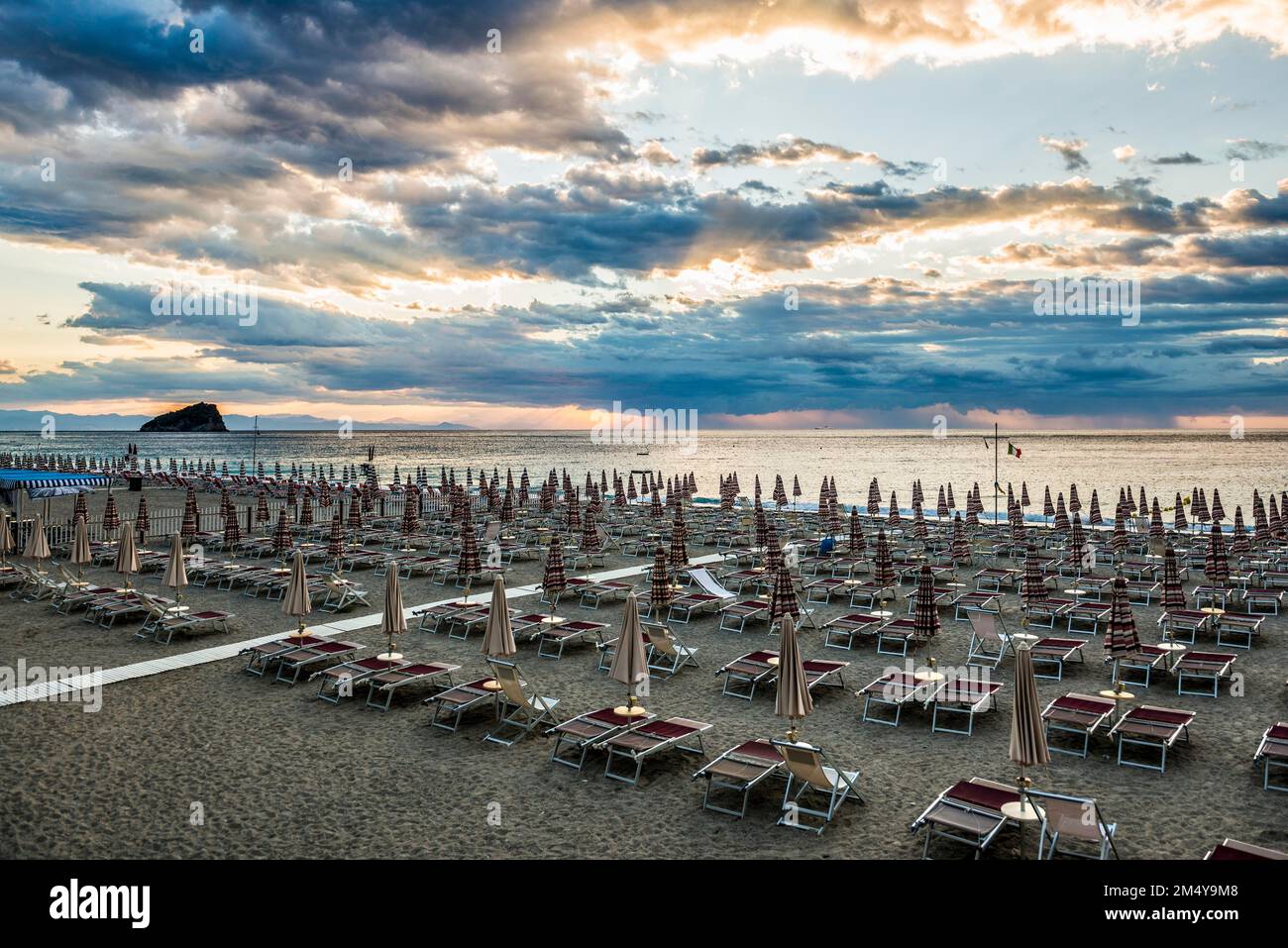 Riviera ponente beach hi-res stock photography and images - Alamy