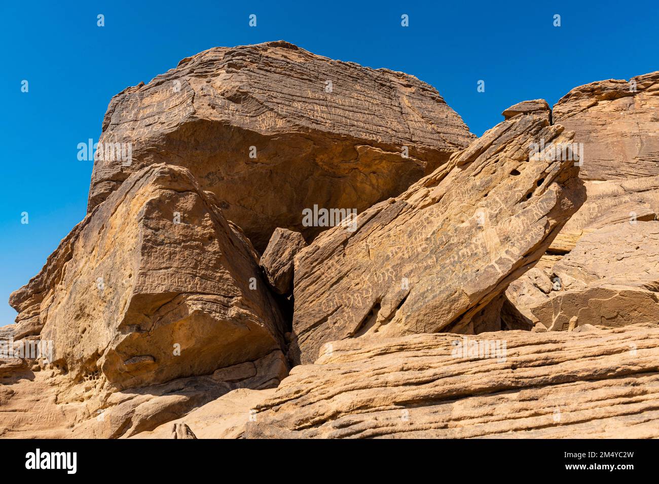 Rock carvings, Unesco site Bir Hima Rock Petroglyphs and Inscriptions ...