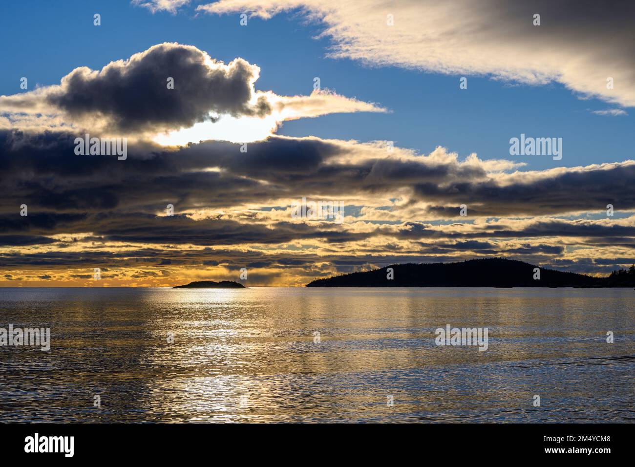 Sunset over Lake Superior at Sandy Bach, Sandy Beach, Wawa, Ontario ...