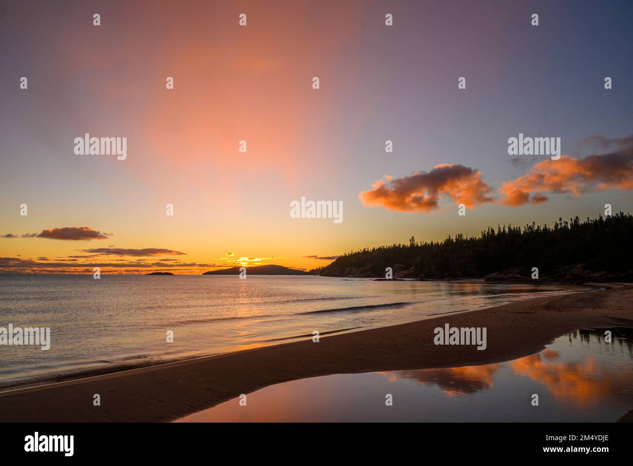 Sunset over Lake Superior at Sandy Bach, Sandy Beach, Wawa, Ontario ...