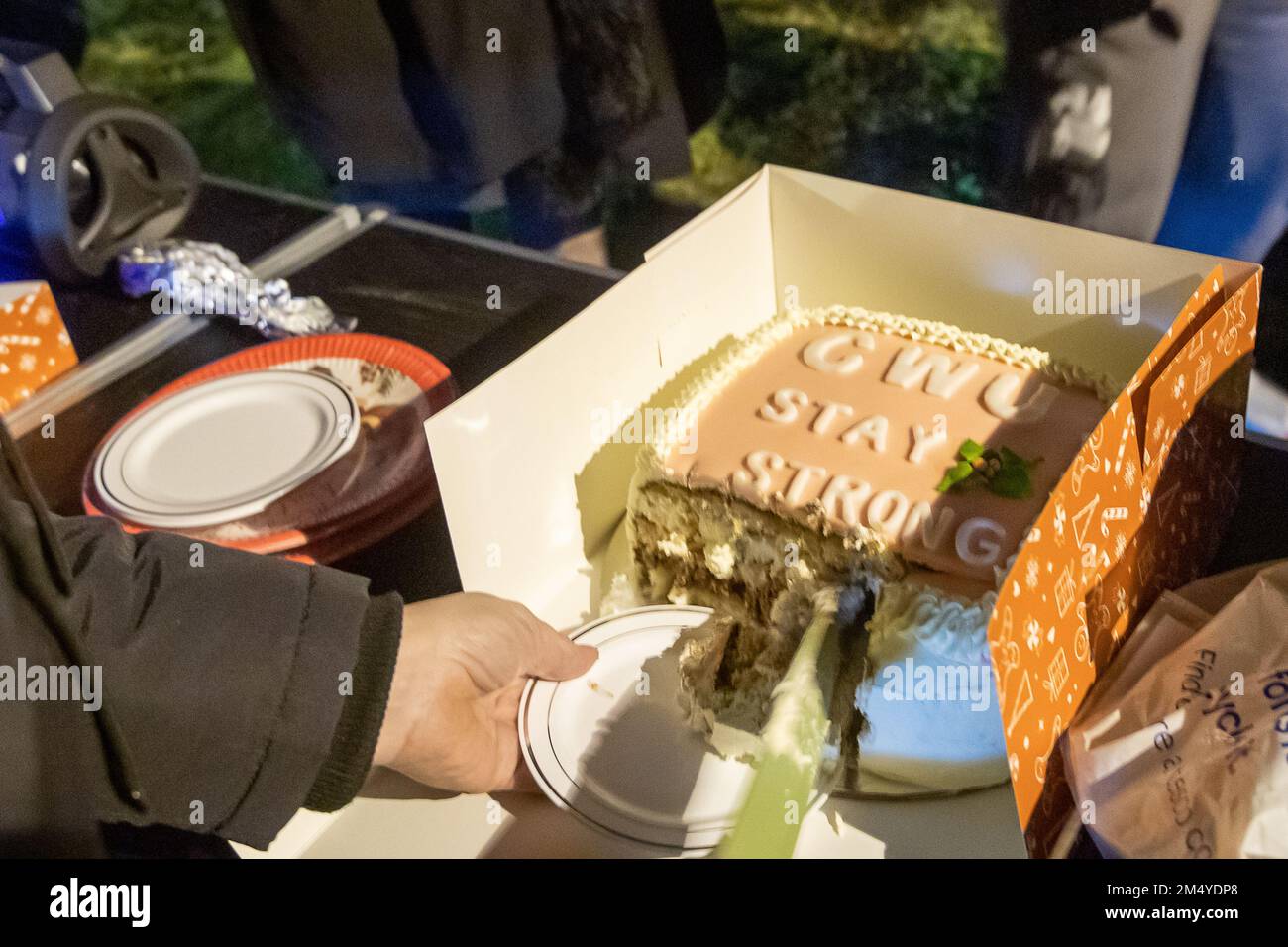 Langley, Slough, Berkshire, UK. 23rd December, 2022. Royal Mail workers ...