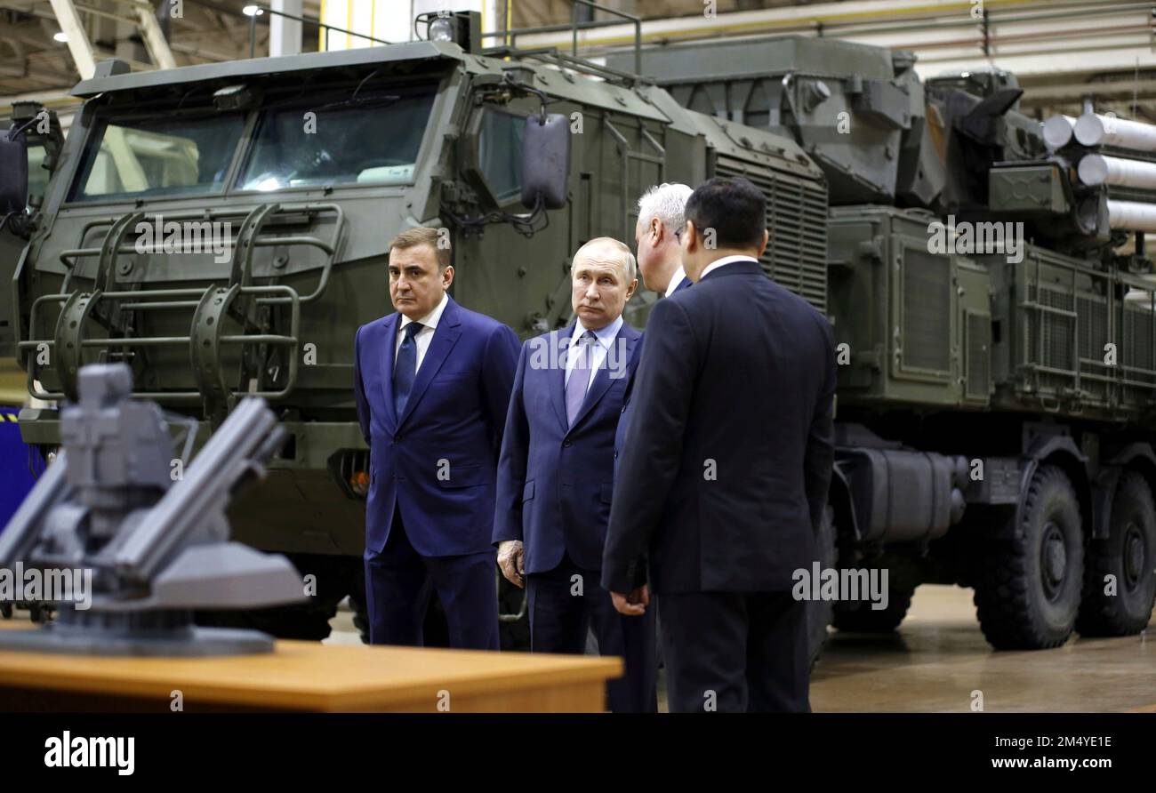 Tula, Russia. 23rd Dec, 2022. Russian President Vladimir Putin, center ...