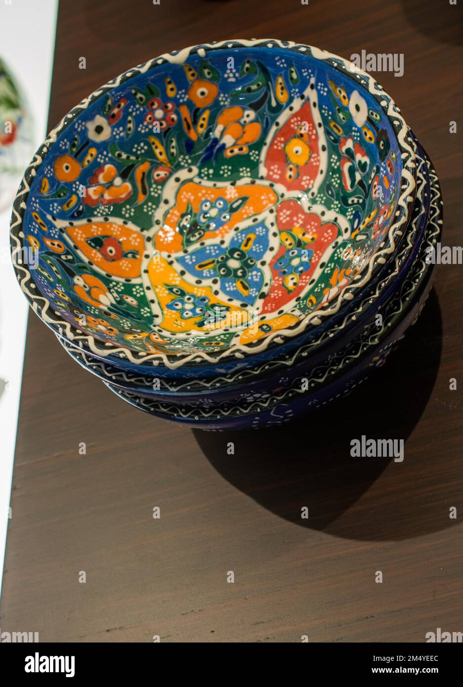 Traditional Turkish ceramic pottery items in bazaar Stock Photo - Alamy