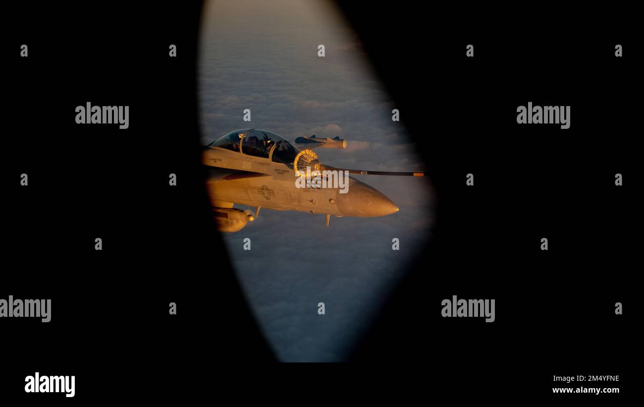 U.S. Marines with Marine Aerial Refueler Transport Squadron (VMGR) 152 ...