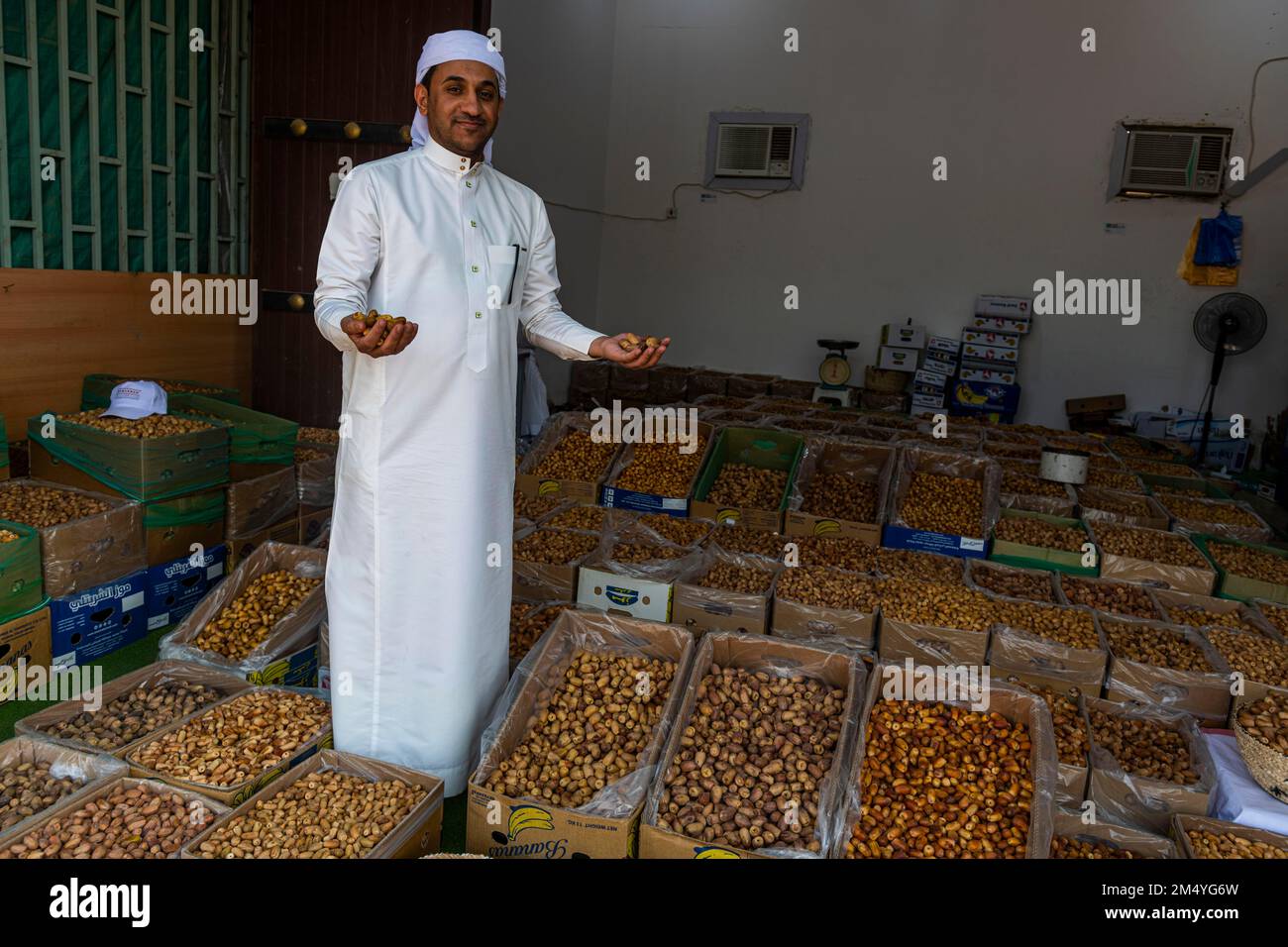 Local dates for sale, Najran, Kingdom of Saudi Arabia Stock Photo - Alamy
