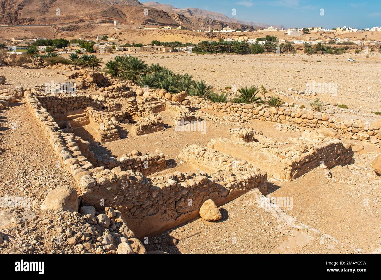 Archaeological site, Ancient City of Qalhat, Oman Stock Photo - Alamy