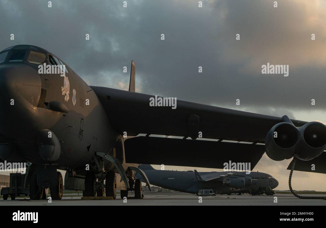 A Barksdale Air Force Base B-52H Stratofortress rests on the flightline ...