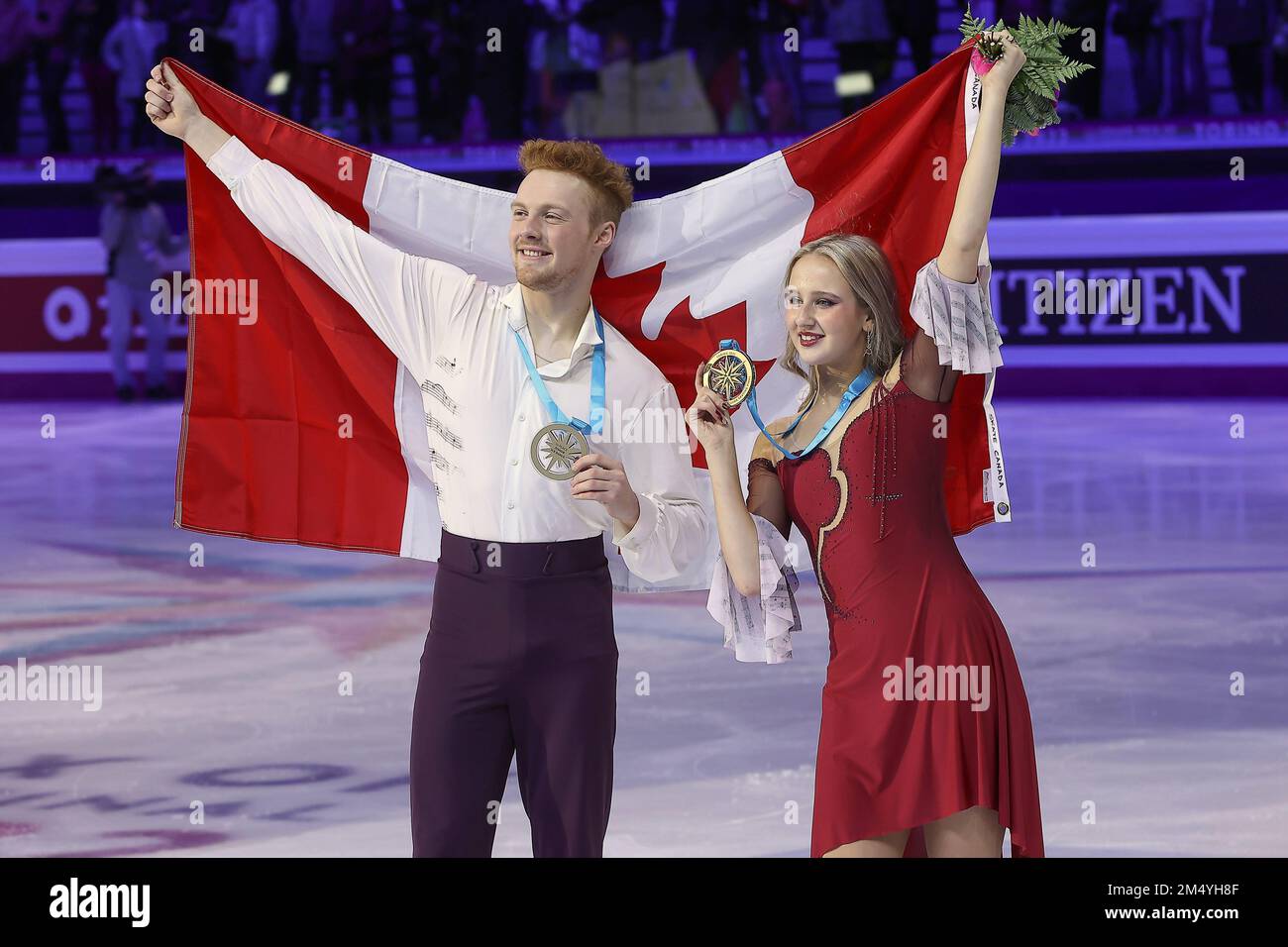 Gold Medal Nadiia Bashynska / Peter Beaumont (Can) of Junior Ice Dance ...