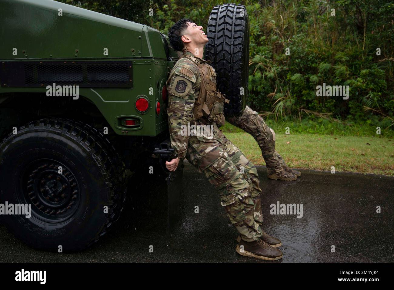Kadena Air Base, Okinawa, Japan. 16th Dec, 2022. Senior Airman Jesiah ...