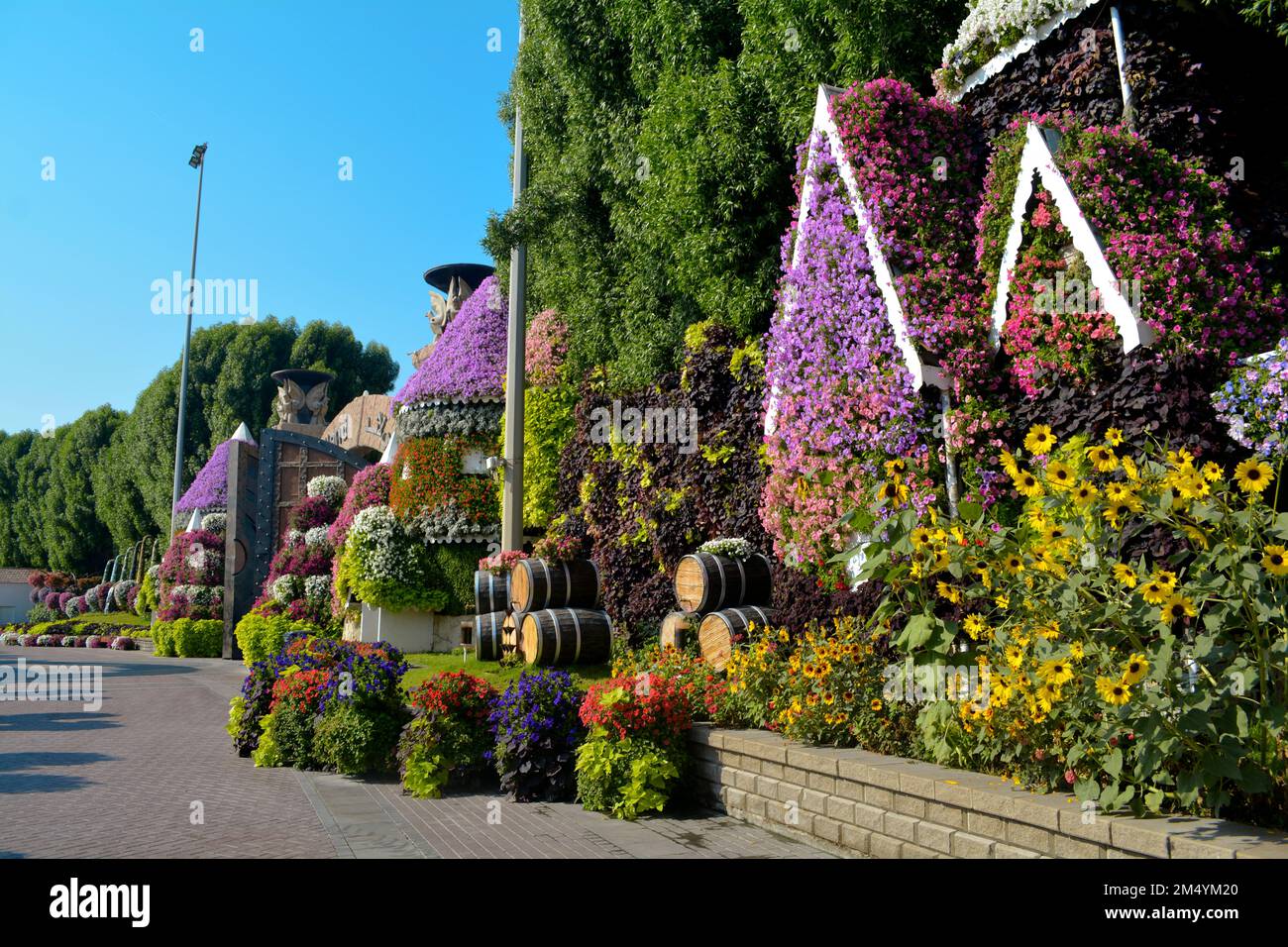 Dubai, United Arab Emirates (UAE), December 2022: Dubai Miracle Garden ...