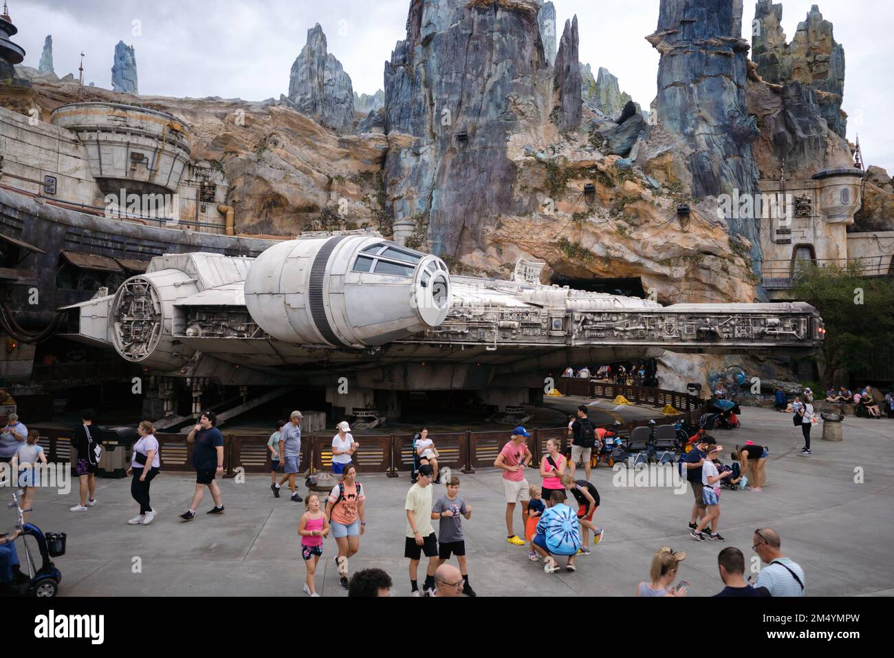 A Millennium Falcon Star Wars Galaxy's Edge at Disney World Hollywood ...