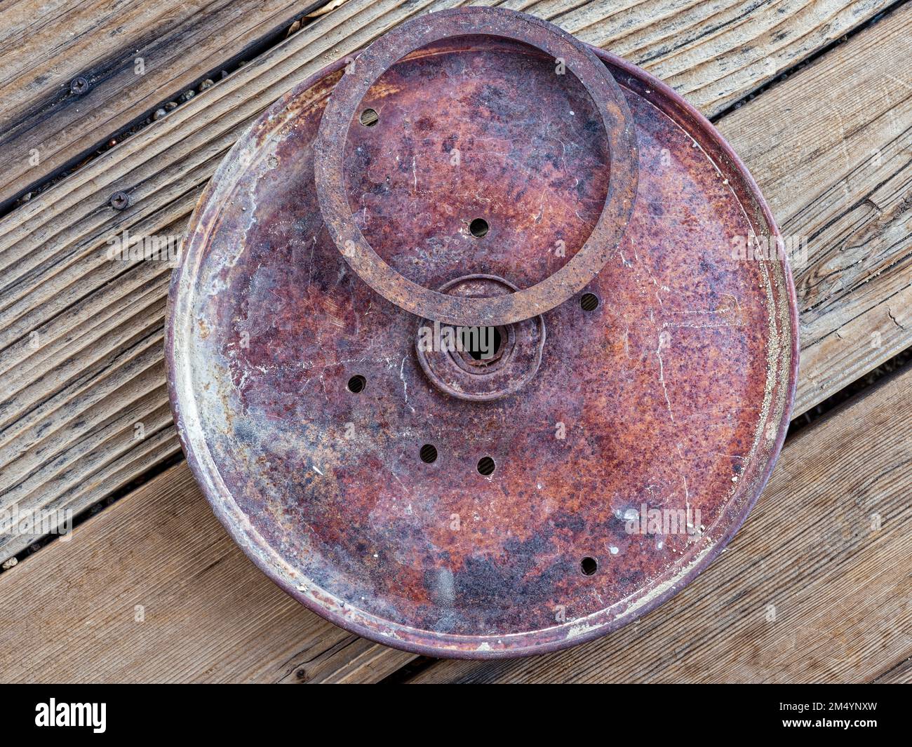 Circle metal ring top view hi-res stock photography and images - Alamy