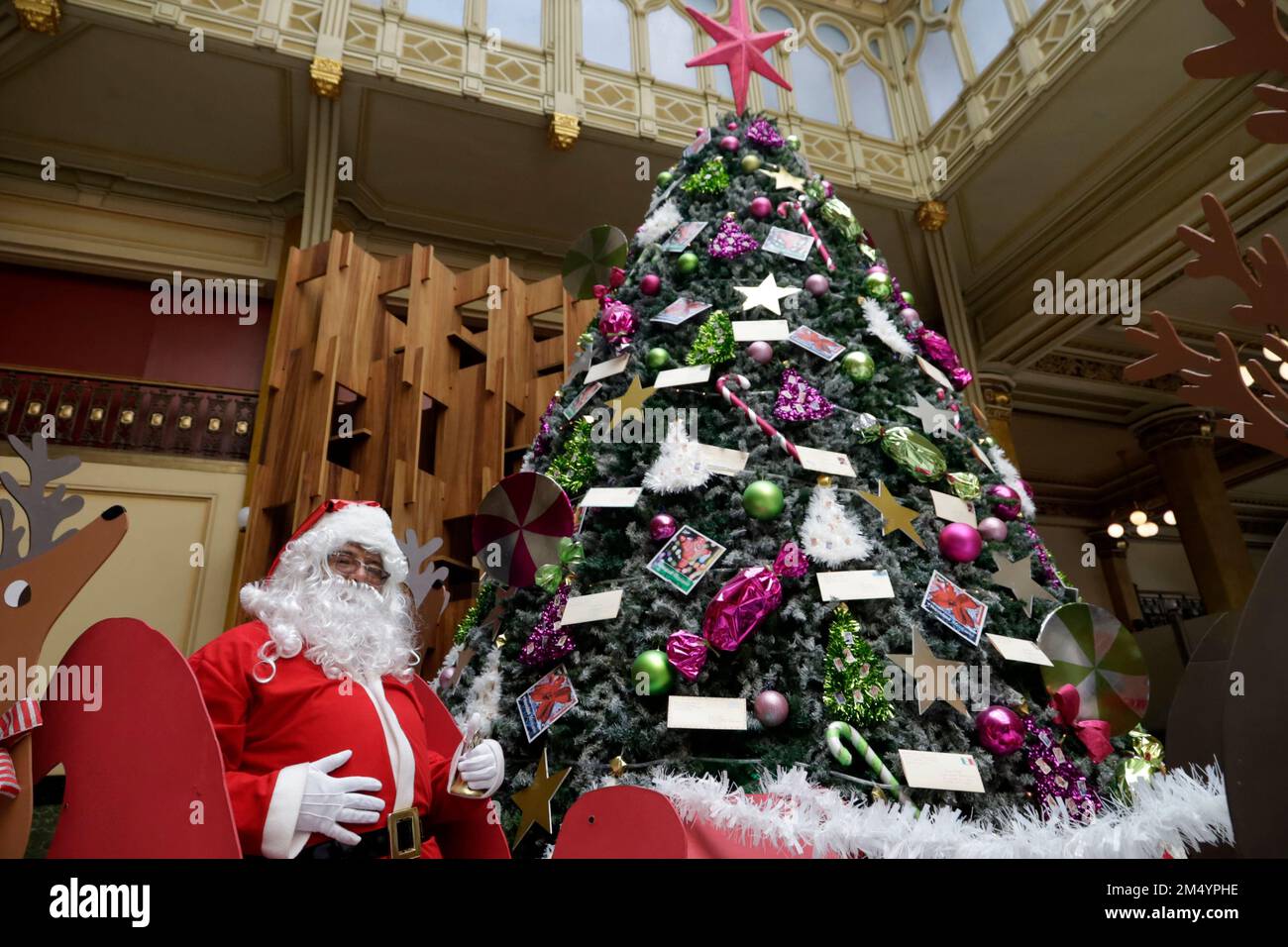 December 23, 2022, Mexico City, Mexico: Santa Claus invites children to ...