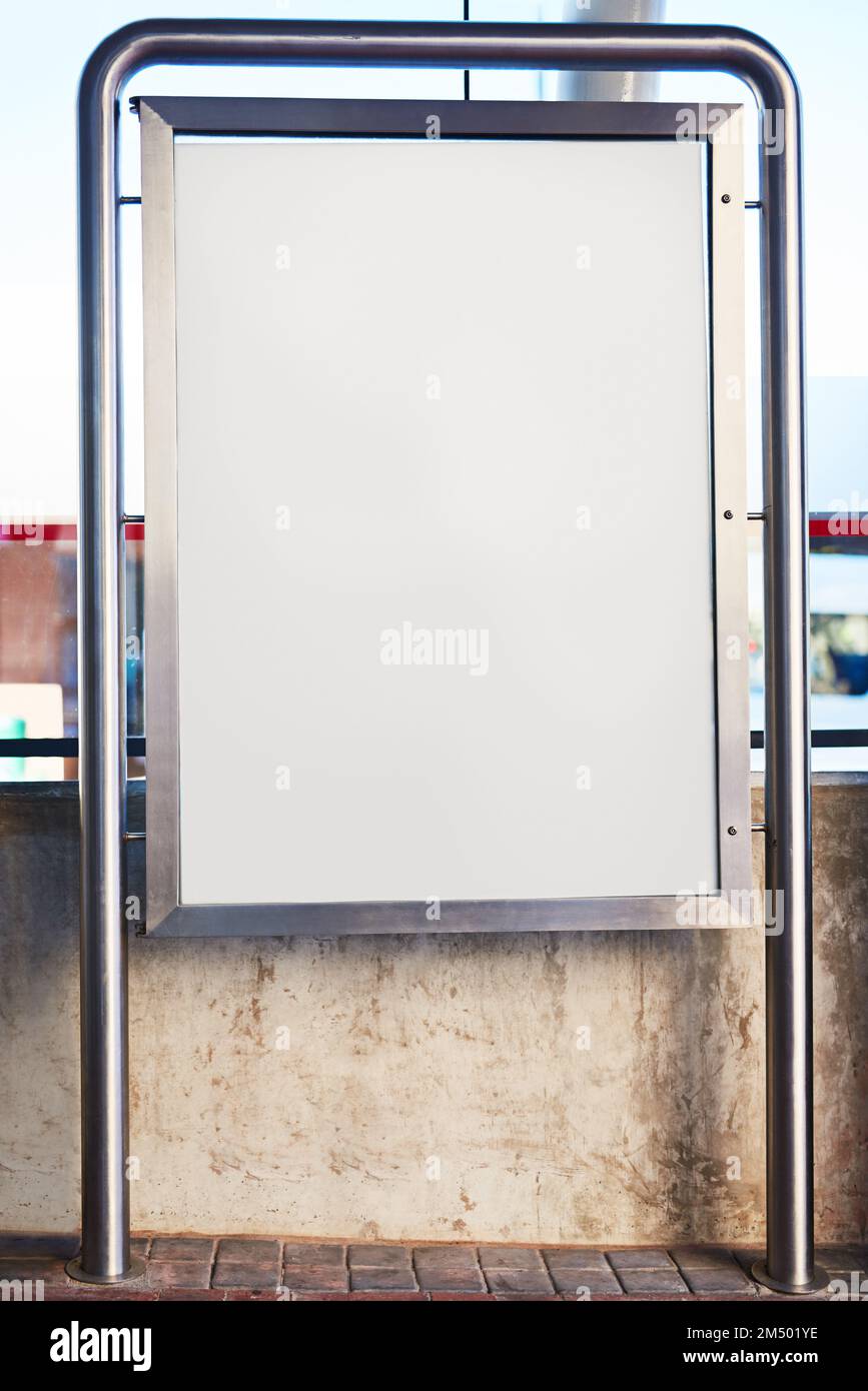 Empty space poster hi-res stock photography and images - Alamy