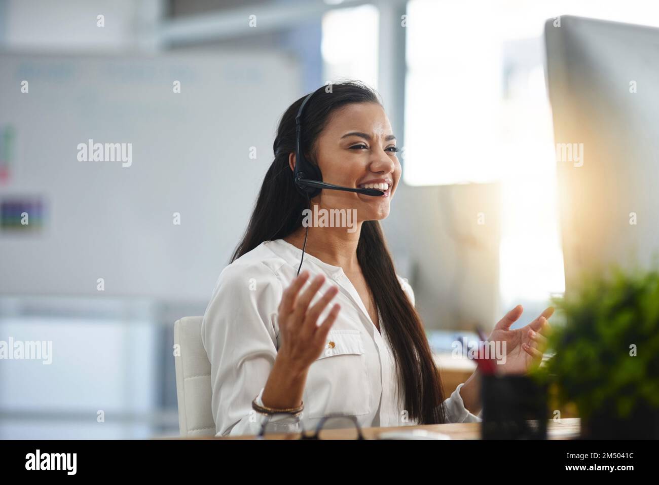 Customer experience center hi-res stock photography and images - Alamy