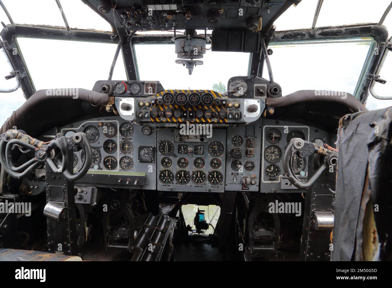 Cockpit of a Shackleton Mk 3 at the Gatwick Aviation museum, Charlwood ...