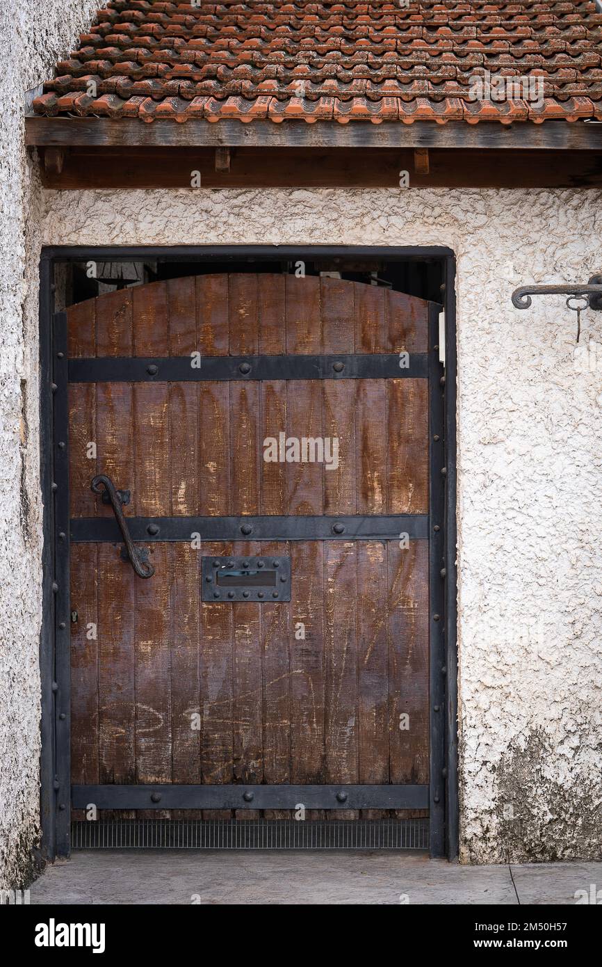 Tiled entrance gate hi-res stock photography and images - Alamy