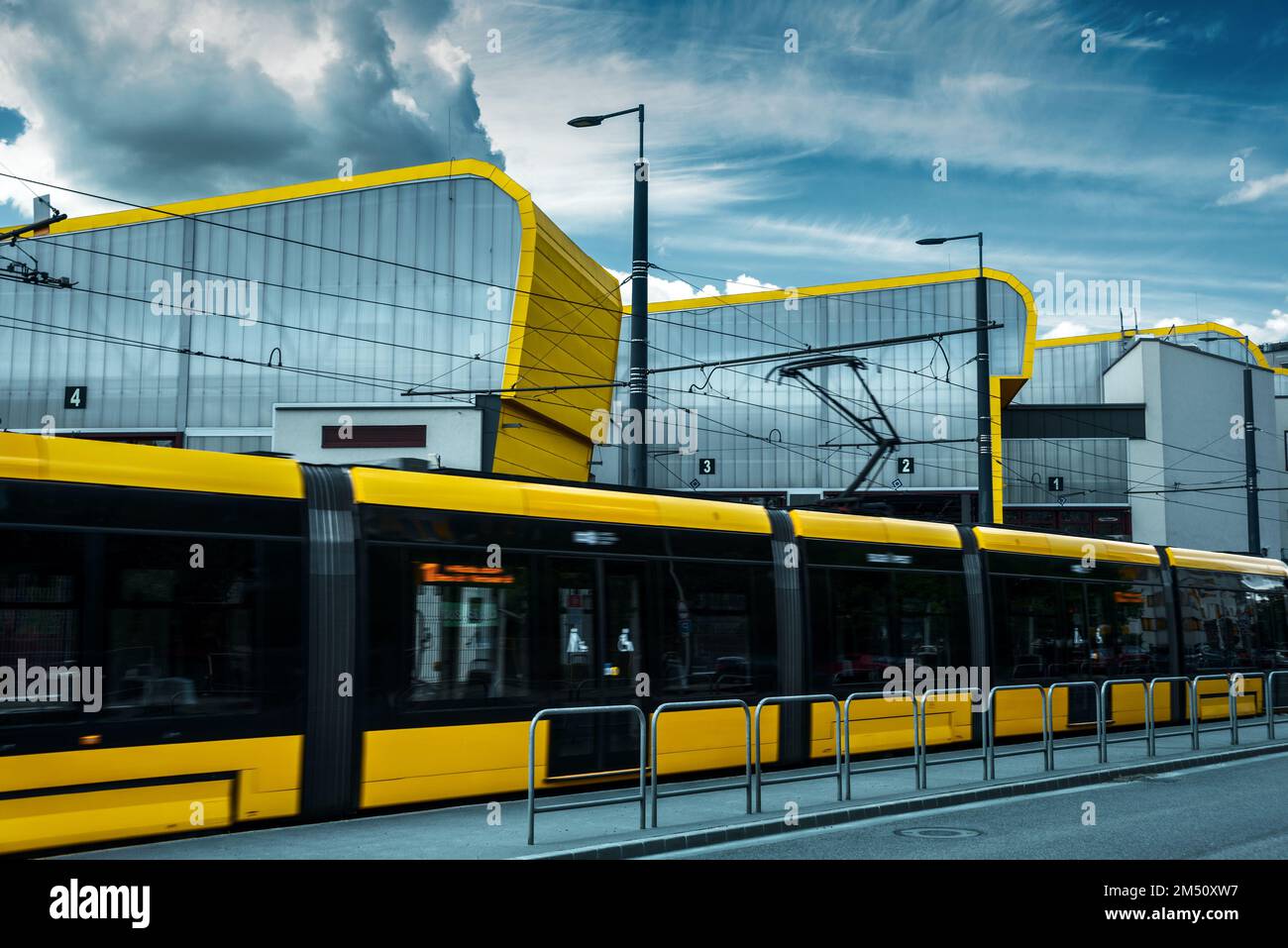 Train hangar hi-res stock photography and images - Alamy