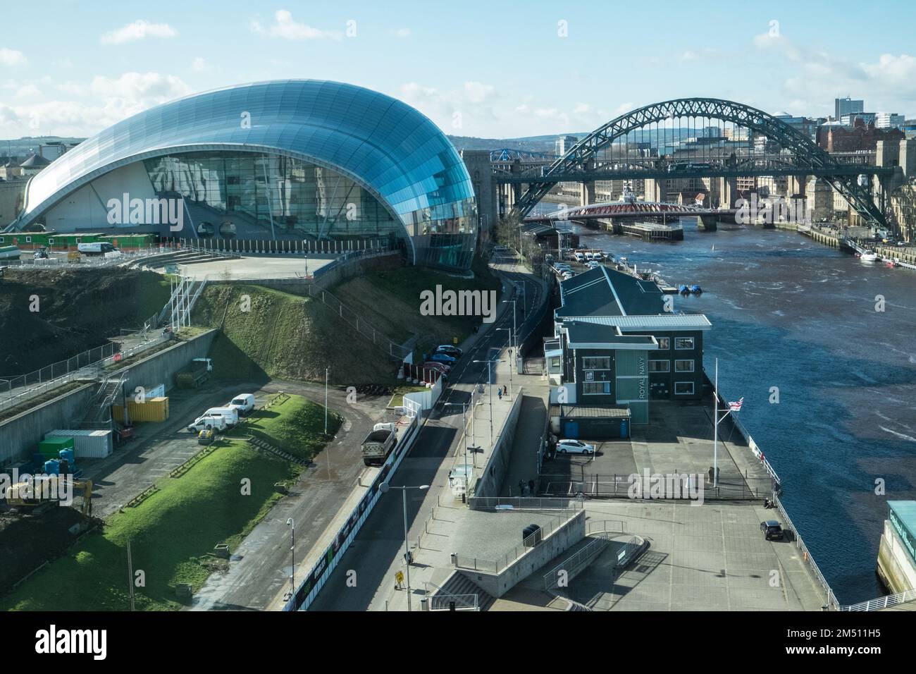 Newcastle upon tynes iconic quayside hi-res stock photography and ...