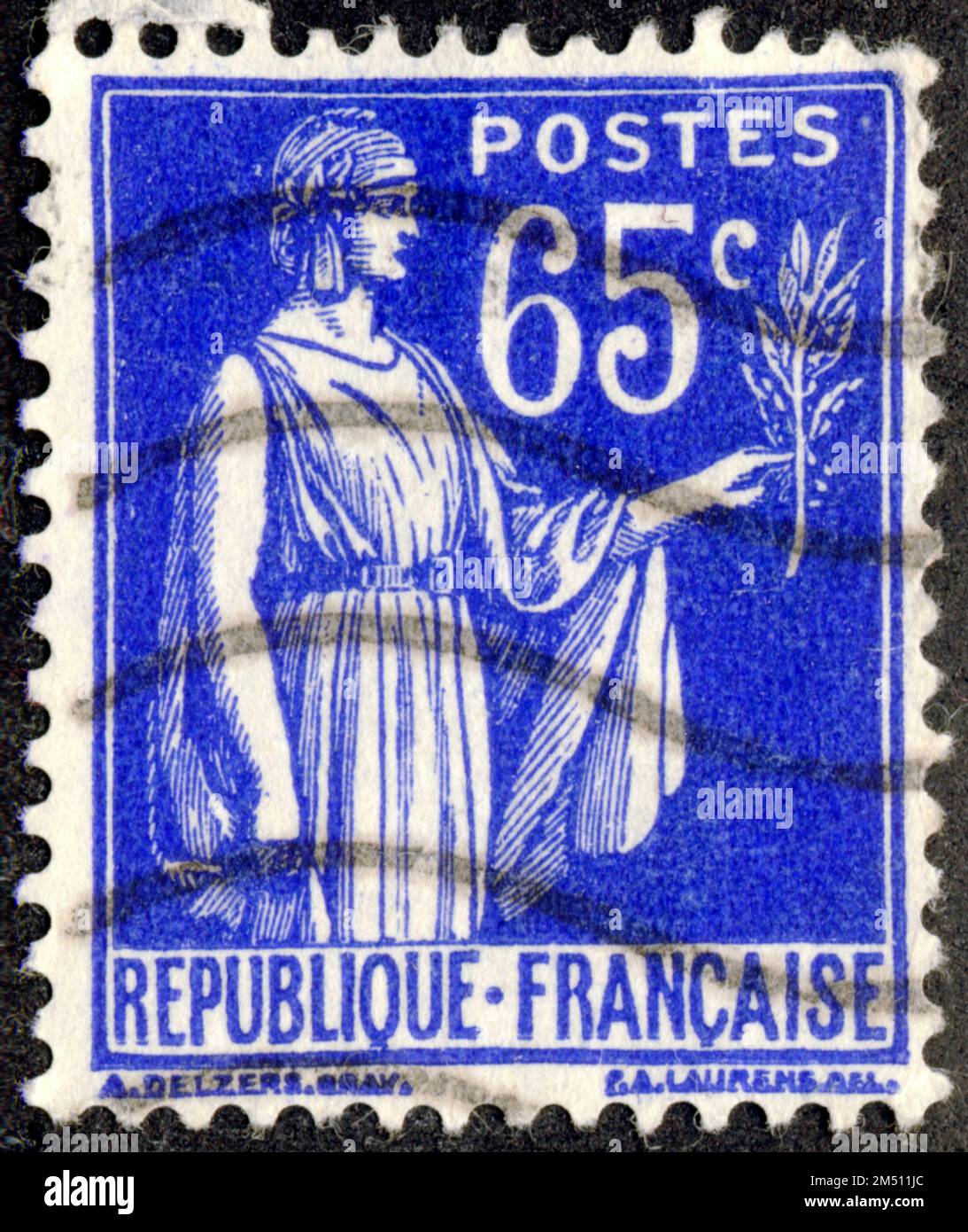 TIMBRE OBLITÉRÉ MARIANNE BLEUE. RÉPUBLIQUE FRANÇAISE. POSTES. 65 C ...