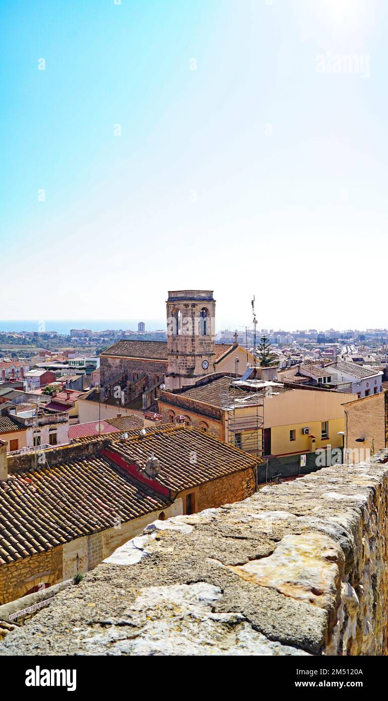 Panorámica de Calafell desde el castillo de la Santa Creu en Calafell ...