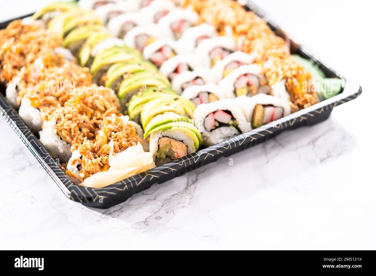 Pre packaged sushi hi-res stock photography and images - Alamy