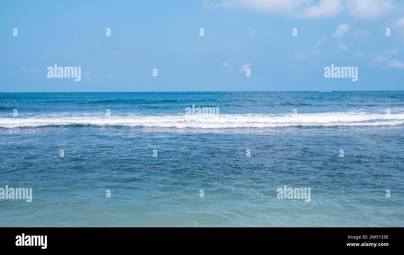 Rolling surf resort hi-res stock photography and images - Alamy
