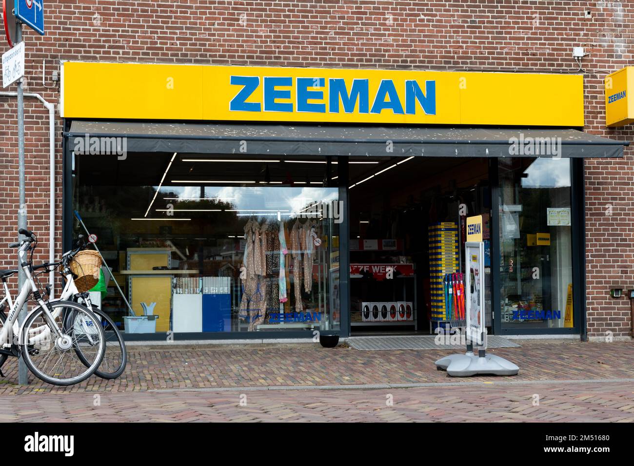 Zeeman hi-res stock photography and images - Alamy