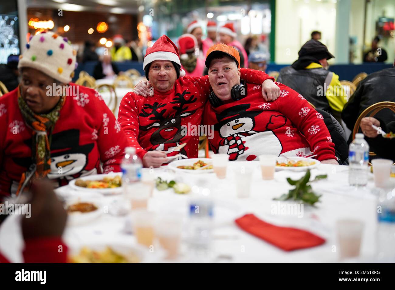 Homeless christmas dinner uk hi-res stock photography and images - Alamy