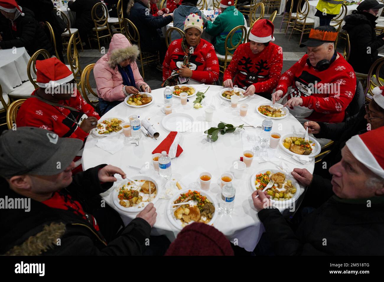 Homeless christmas dinner uk hi-res stock photography and images - Alamy